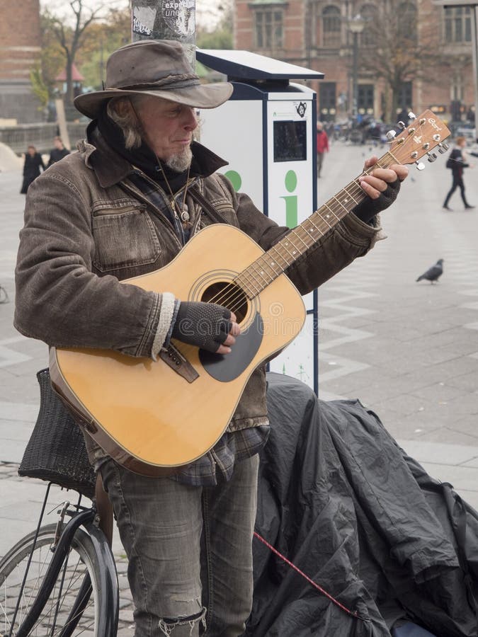 Busker in Copenhagen editorial photo. Image of entertain - 61884221