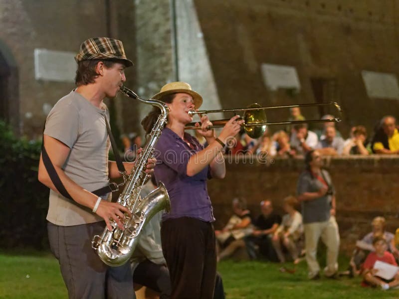 Buskers editorial image. Image of music, performer, male - 33282595