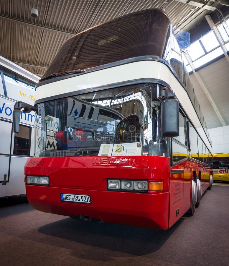 Buss NEOPLAN 128/4 Megaliner, 1993 Redaktionell Arkivbild - Bild av ...