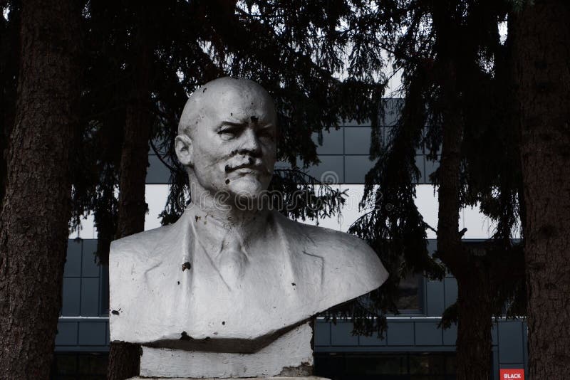 Bust of the Leader of the World Proletariat Lenin in Silver Paint with ...