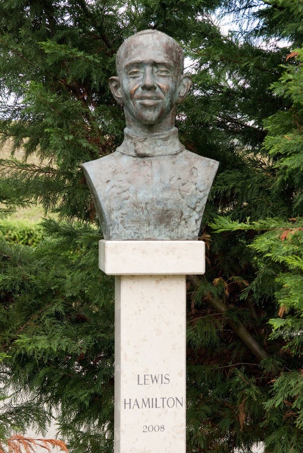 Bust Lewis Hamilton editorial photo. Image of hungaroring - 20948761
