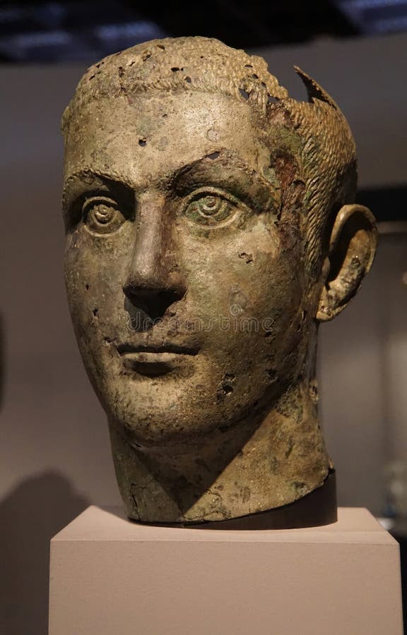 Bust of Roman man editorial image. Image of portrait - 294856645