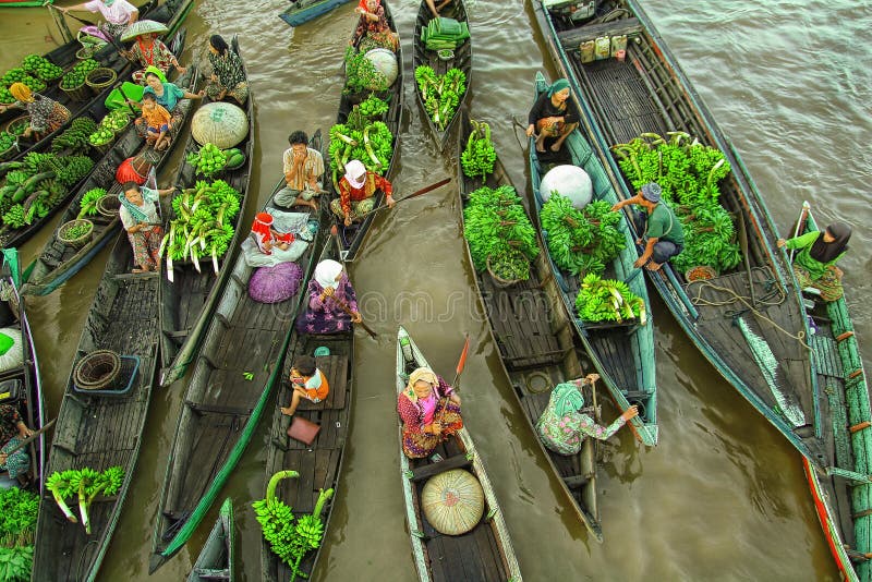 Busy morning editorial stock image. Image of landscape - 25494289