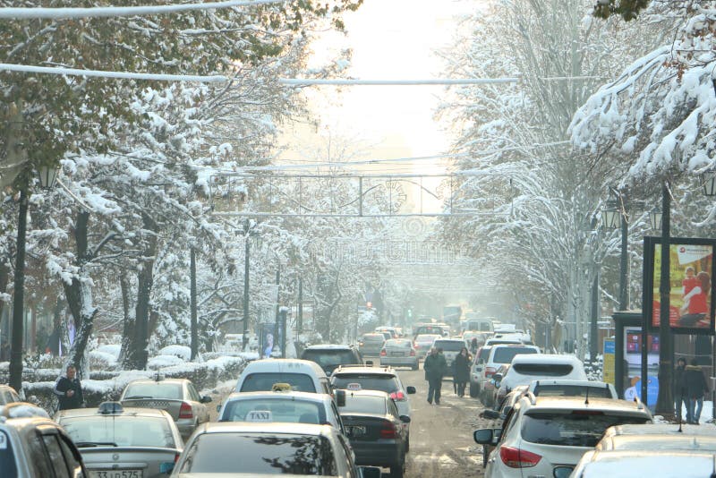 Busy road editorial image. Image of environment, city - 140473260