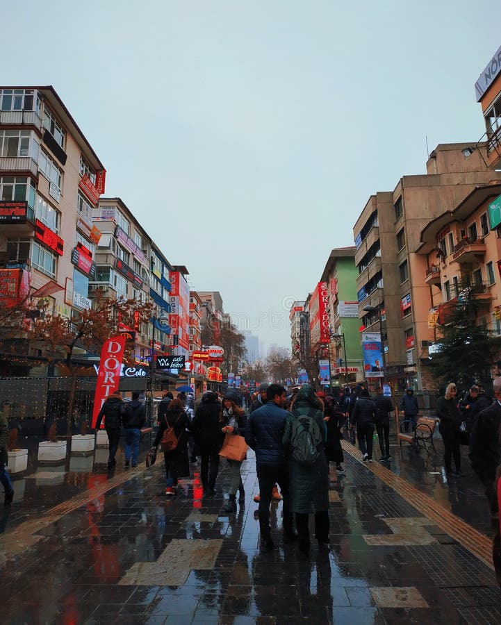 Busy street editorial image. Image of processed, vsco - 135969745