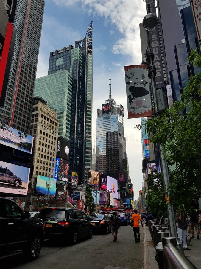 Busy Streets in Manhattan, New York Editorial Stock Photo - Image of ...
