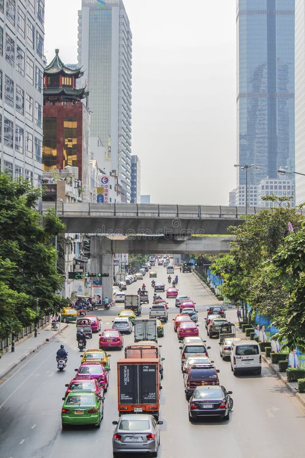 Busy traffic in city editorial stock photo. Image of hour - 29135688