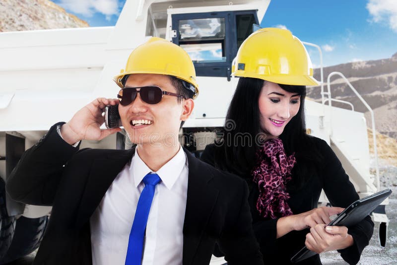 Busy Workers Mining Sites Stock Photos - Free & Royalty-Free Stock ...