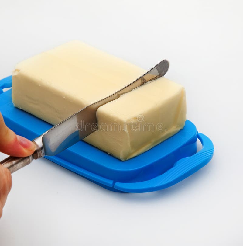 Buter nel butterdish fotografia stock. Immagine di cucina - 16238546