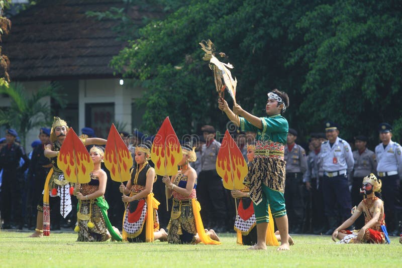 Buto Cakil Dance editorial photo. Image of buto, sacred - 63099116