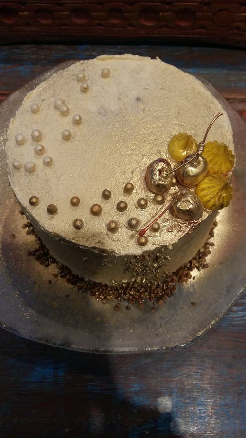 Buttercream cake Baker stock photo. Image of dish, snack - 175486854