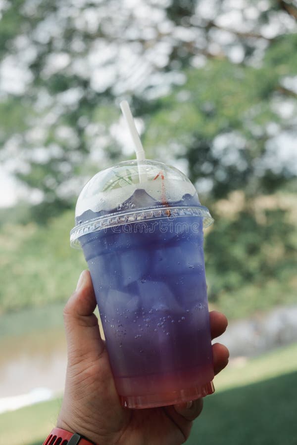 Cool drink stock image. Image of clear, glass, soda, bubbles - 5190111