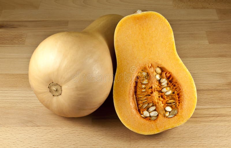 Butternutpumpa fotografering för bildbyråer. Bild av nytt - 29684761