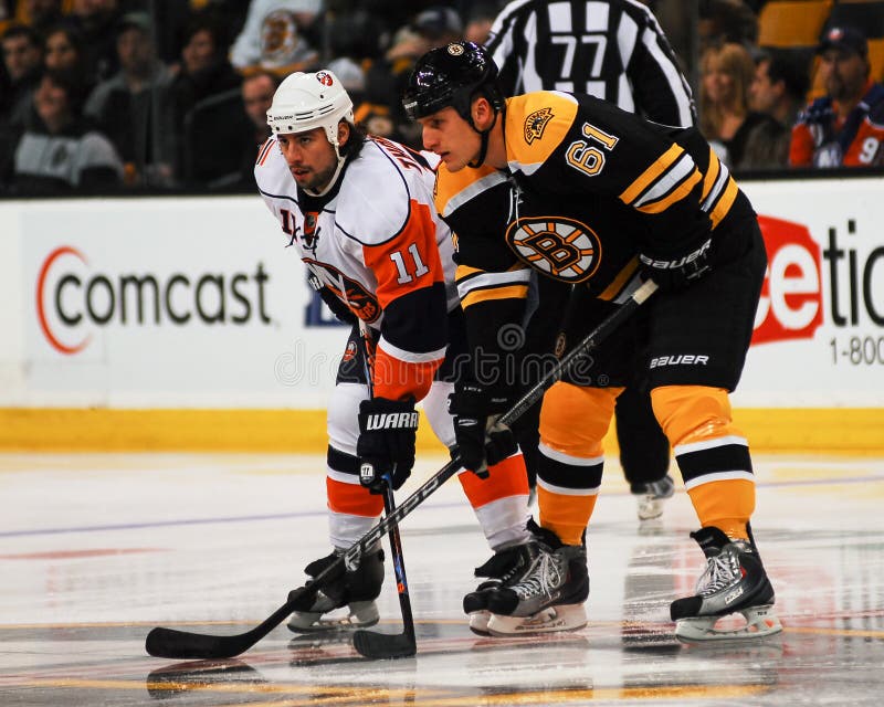 Byron Bitz, Boston Bruins editorial stock image. Image of sees - 43983694