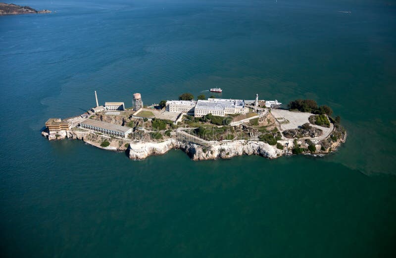 Cárcel De Alcatraz En San Francisco Imagen de archivo - Imagen de azul ...