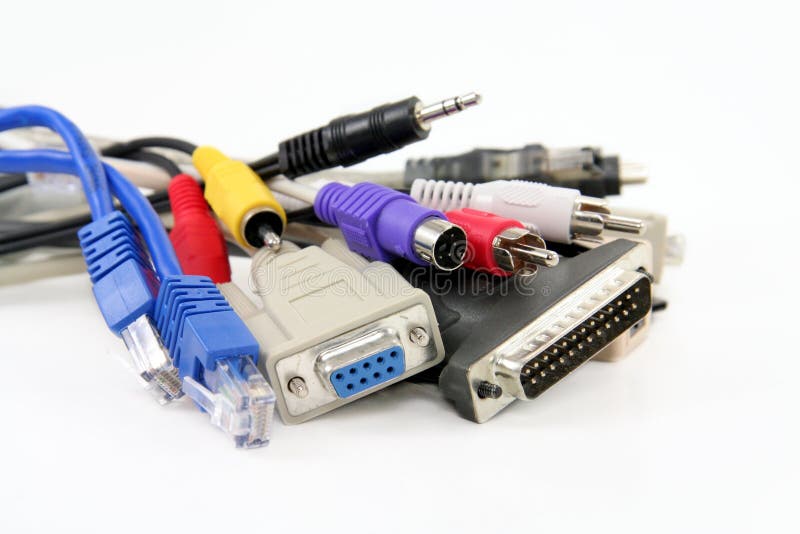 Câbles d'ordinateur photo stock. Image du échange, ordinateur - 678532