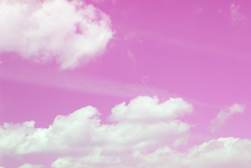 Céu Rosa Claro De Fundo. Céu Lindo Com Nuvens Brancas Foto de Stock ...