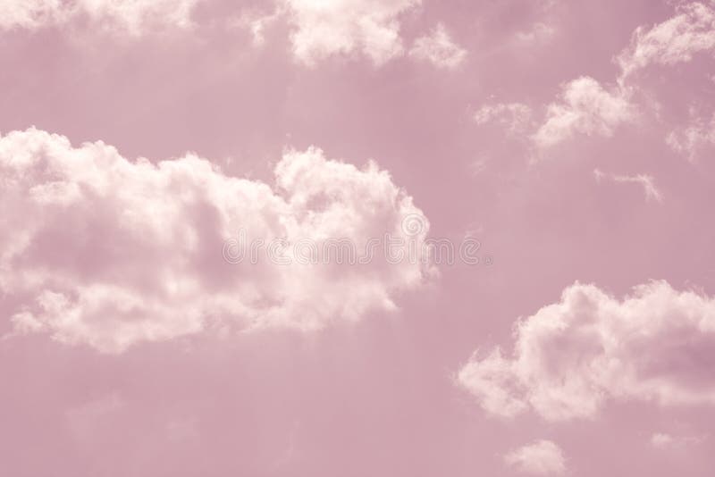 Céu Rosa Pastel Com Nuvens Brancas Fofas Imagem de Stock - Imagem de ...