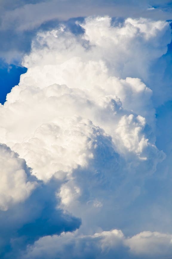 Cúmulo nimbo imagen de archivo. Imagen de calina, brillante - 13723715