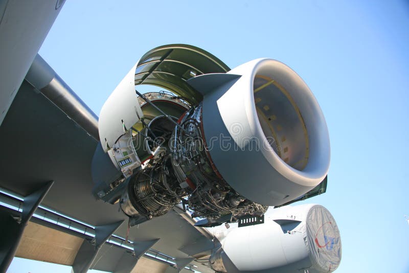 C-17 Military Aircraft Engine Stock Photo - Image of fuselage, shipping ...