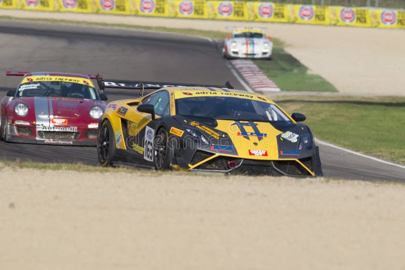 C I Autorennen Gran Turismo Redaktionelles Bild - Bild von rennen ...