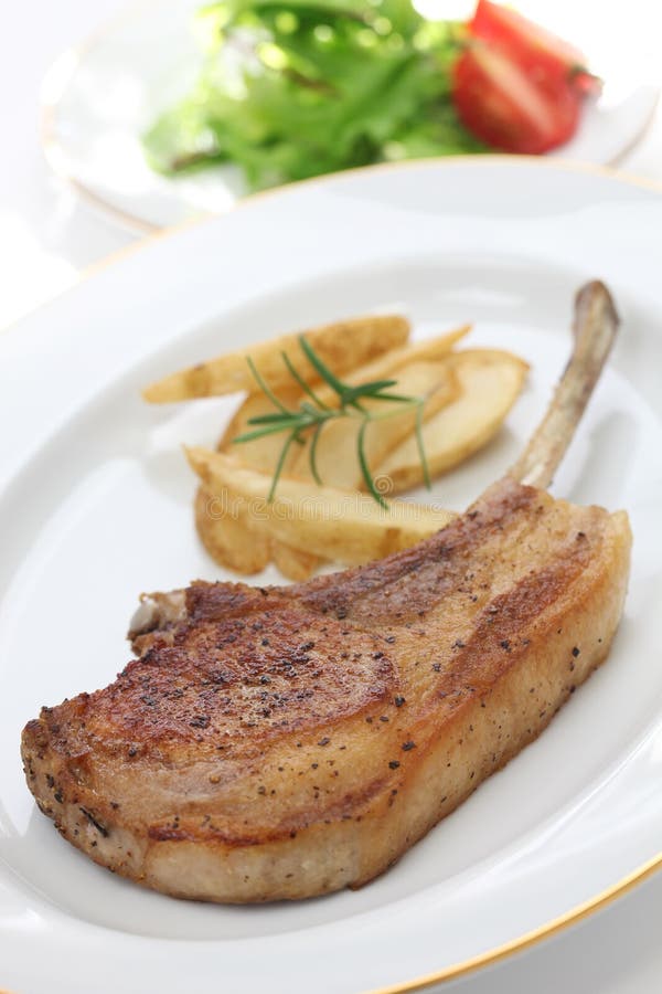 Côtelette de porc photo stock. Image du échine, porc - 35324324