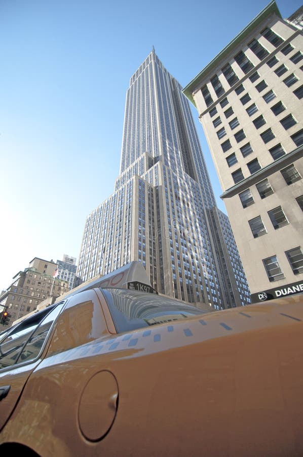 Cab by the empire editorial image. Image of building - 16979350
