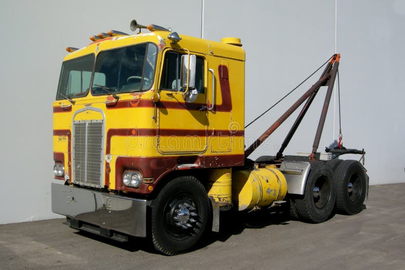 Cab-over Wrecker stock image. Image of parked, yellow - 20952953