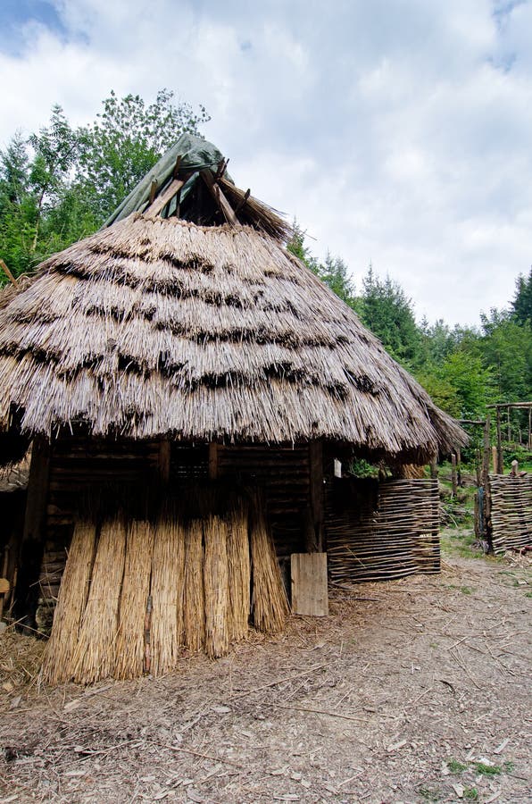 Medieval Hut Fotos De Stock - Baixe 1,529 Fotos Royalty Free
