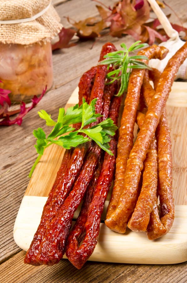 Cabanossi imagen de archivo. Imagen de fresco, cebollas - 7029579