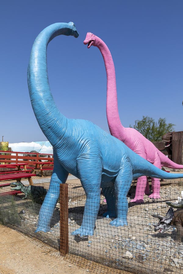 Cabazon Dinosaur Sculptures Editorial Stock Photo - Image of springs ... Cabazon Dinosaur Sculptures Editorial Stock Photo - Image of springs ...