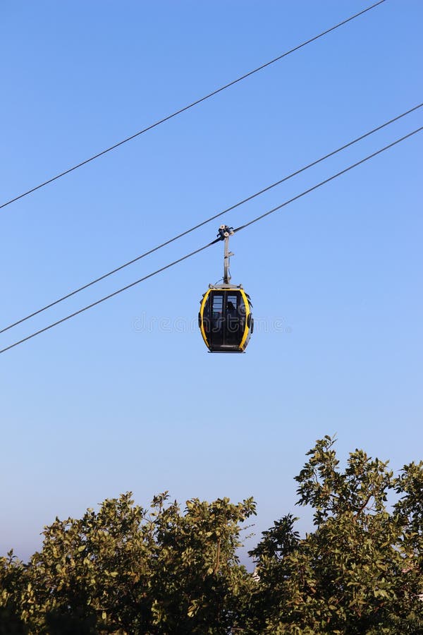 Cabin of Girnar Ropeway in Gujarat. Stock Photo - Image of tower, mast ...