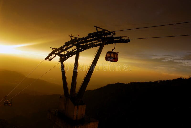 Cabina di funivia fotografia stock. Immagine di trasporto - 4028144