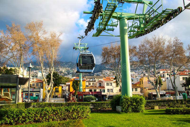 Cabina Di Funivia Funchal - Monte Fotografia Stock - Immagine di ...