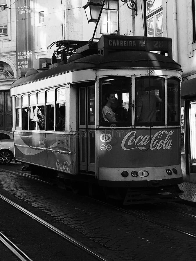 Cabina Di Funivia a Lisbona Immagine Stock Editoriale - Immagine di ...