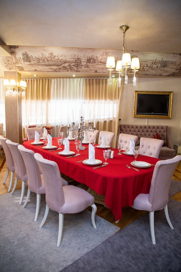 Cabine Vip No Restaurante Com Mesa Coberta Para a Empresa Imagem de ...