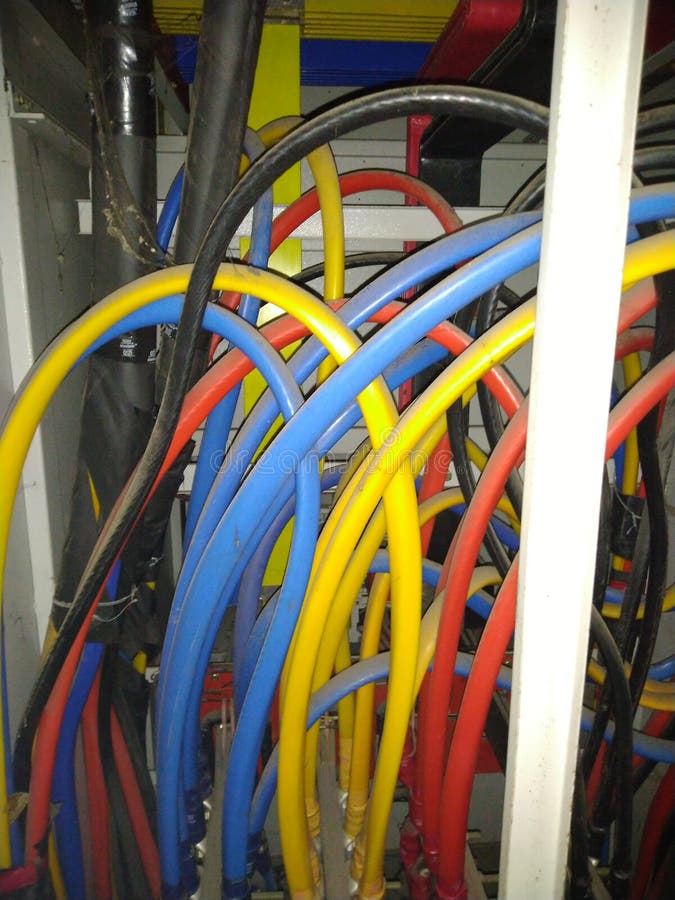 Cable foto de archivo. Imagen de insignificante, cable - 153476128