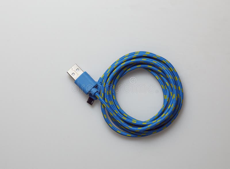 Cable micro usb azul foto de archivo. Imagen de micro - 223697456