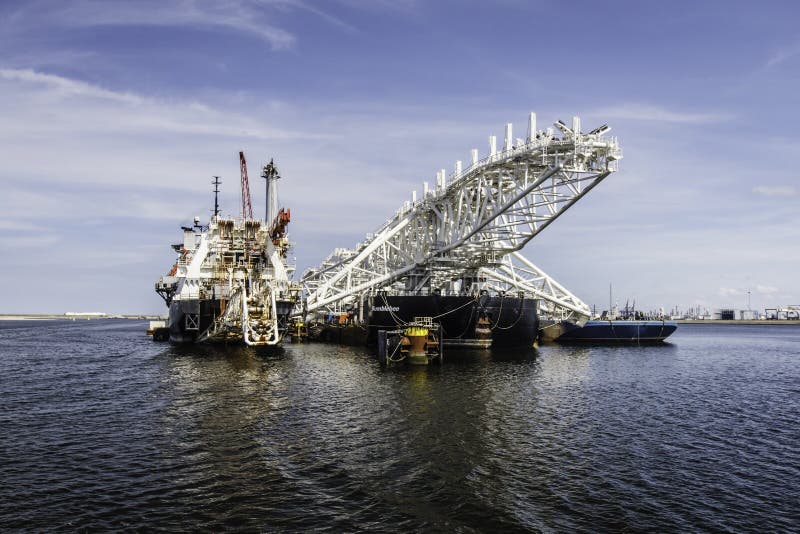 Cable and pipe-layer editorial stock photo. Image of port - 86596888