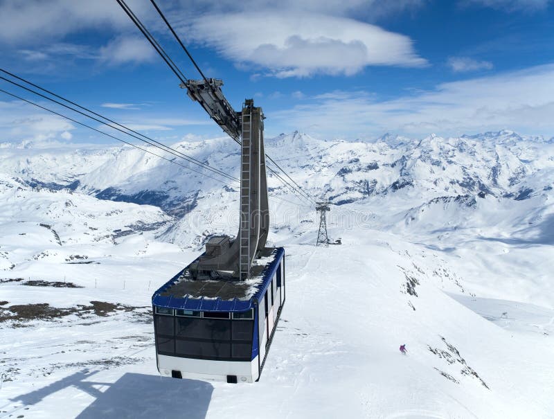Cableway high in mountains stock image. Image of cableway - 28382735