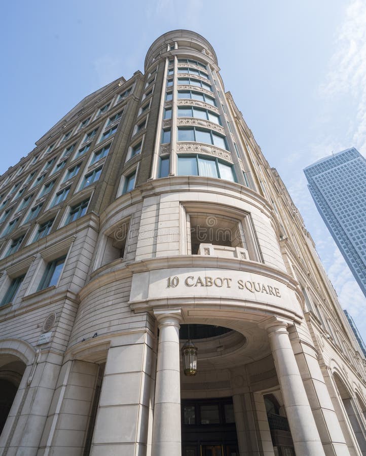 10 Cabot Square Building in Canary Wharf - LONDON, ENGLAND - SEPTEMBER ...