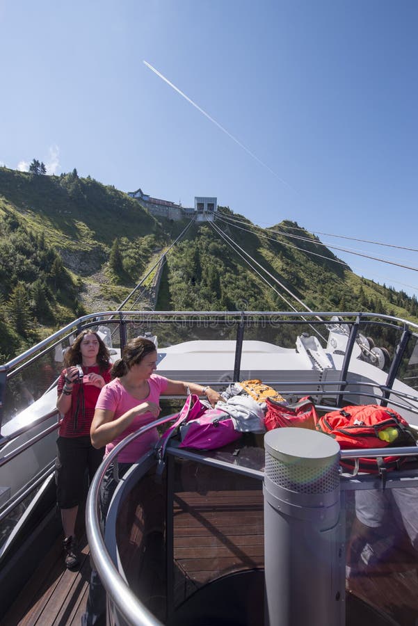 Cabrio Double Deck Cable Car, Stanserhorn Editorial Stock Image - Image ...