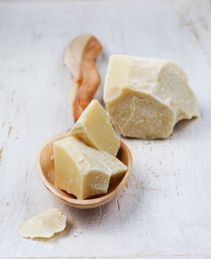 Cacaoboter En Cacaomassa Op Witte Achtergrond Stock Foto - Image of ...