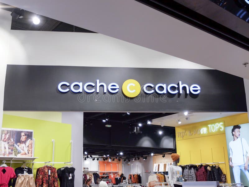 Cache Cache Clothes Storefront. Cache Cache is a Store of Fashionable ...