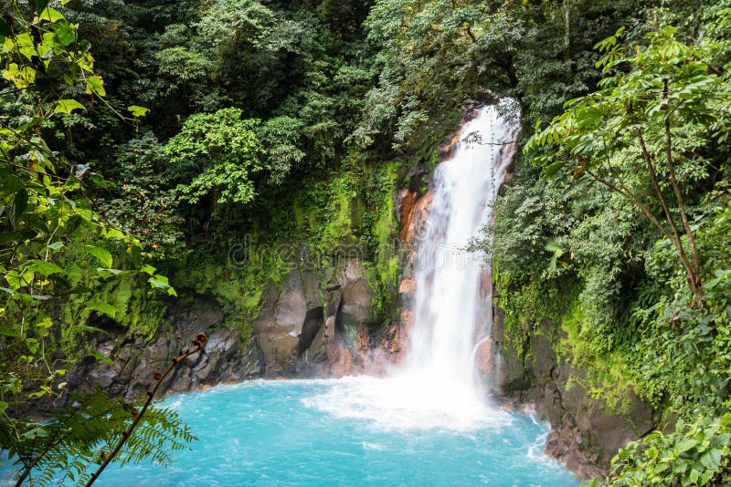 Rio De Turquesa - Rio Celeste, Costa Rica Foto de Stock - Imagem de ...