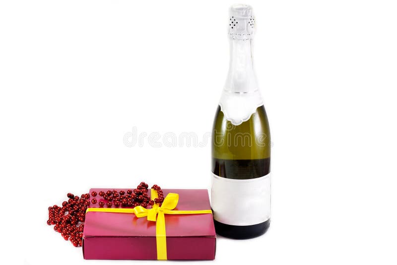 Cadeau Et Une Bouteille De Champagne Image stock - Image du valentin ...
