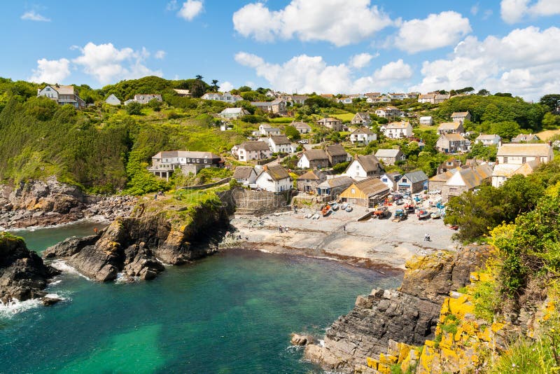 Cadgwith Cove stock photo. Image of fishing, coves, beach - 28052608