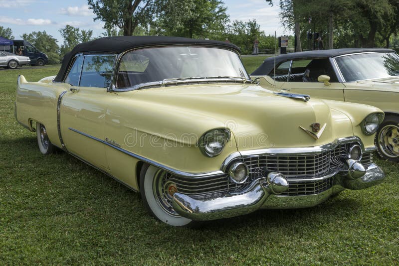 Cadillac Front End stock image. Image of gril, closeup - 7704855