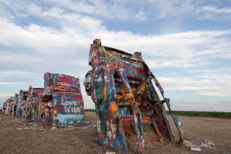Cadillac Ranch editorial photography. Image of spraypaint - 76842517