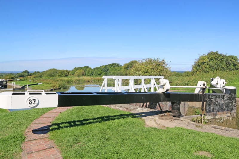 Caen Hill Canal Locks, Devizes, England Stock Image - Image of nature ...